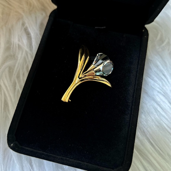 Swarovski | Jewelry | Swarovski Crystal Calla Lily Brooch | Poshmark